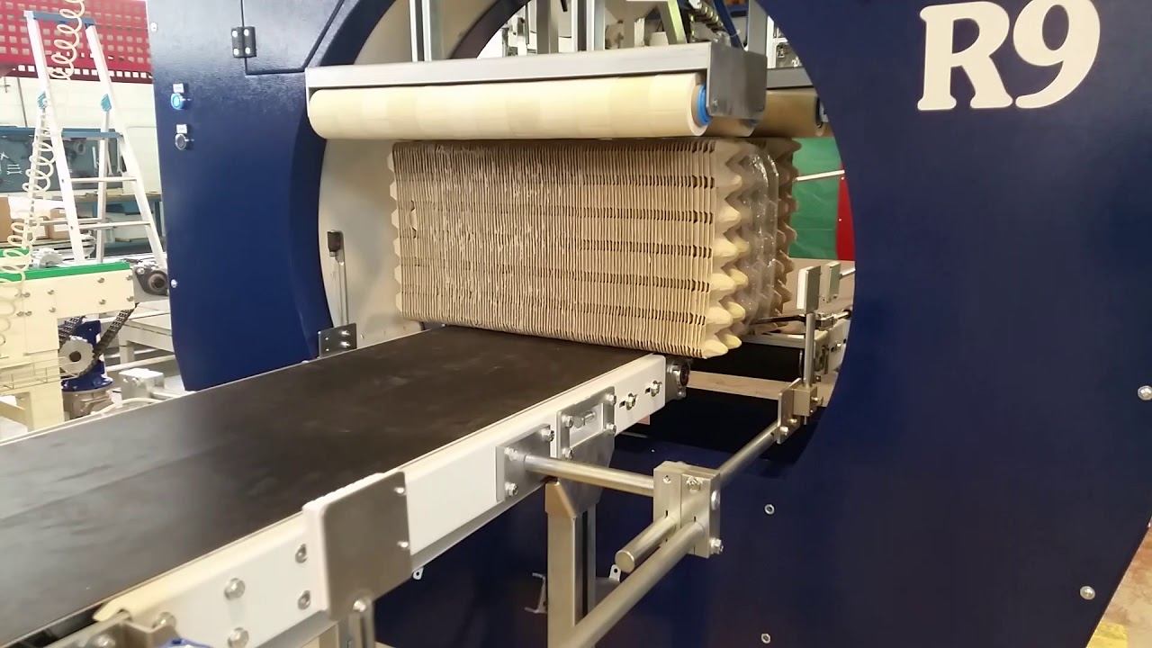 Упаковка коробок в стретч пленку