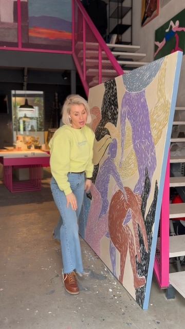 Зачем переклеивать обои если можно повесить большую картину?