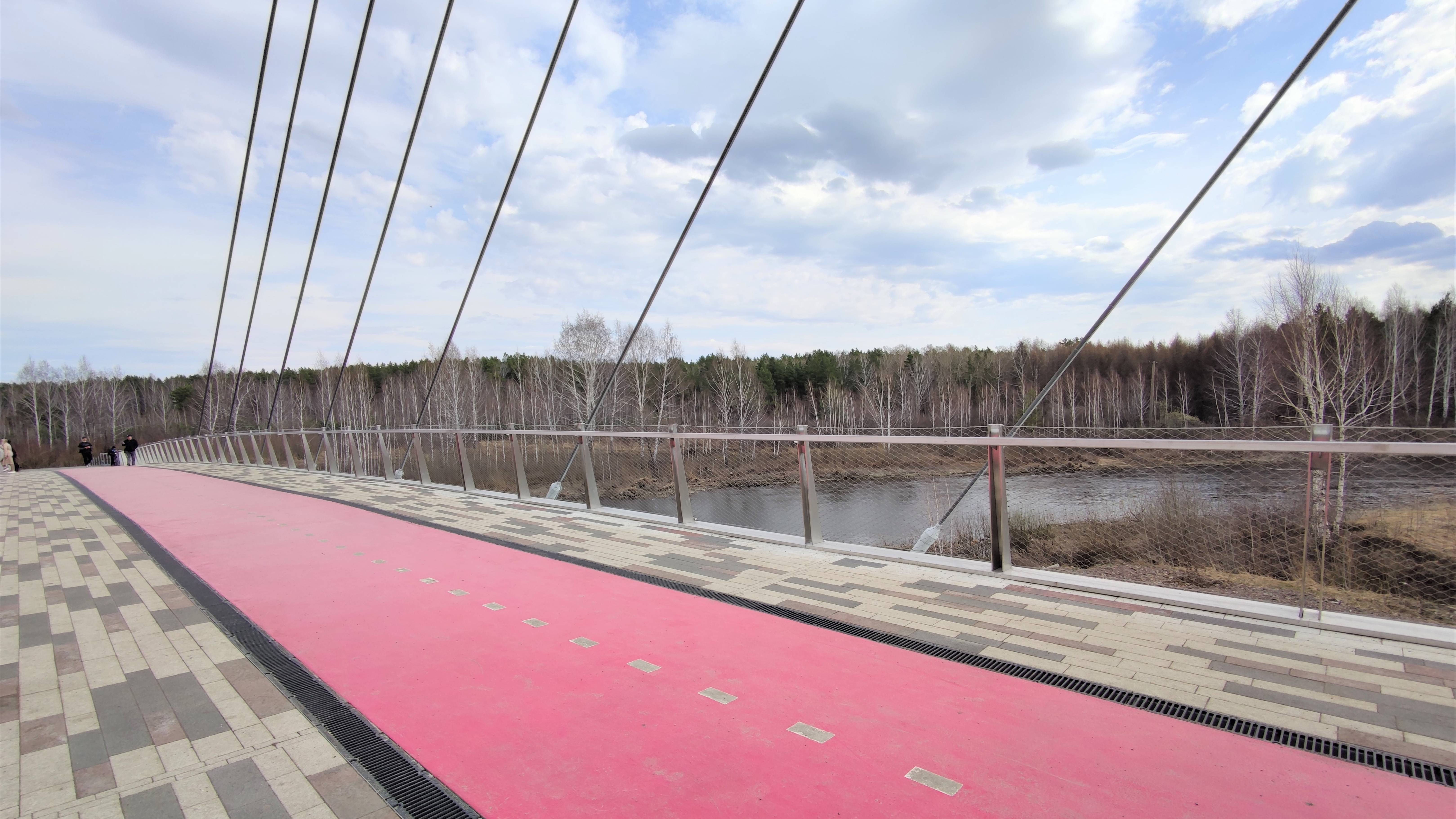 Челябинский парк. Снег в апреле Природа как облако: Постоянно меняется, при этом оставаясь собой.