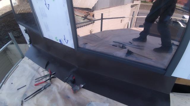 Яндовая . Примыкание к здании.