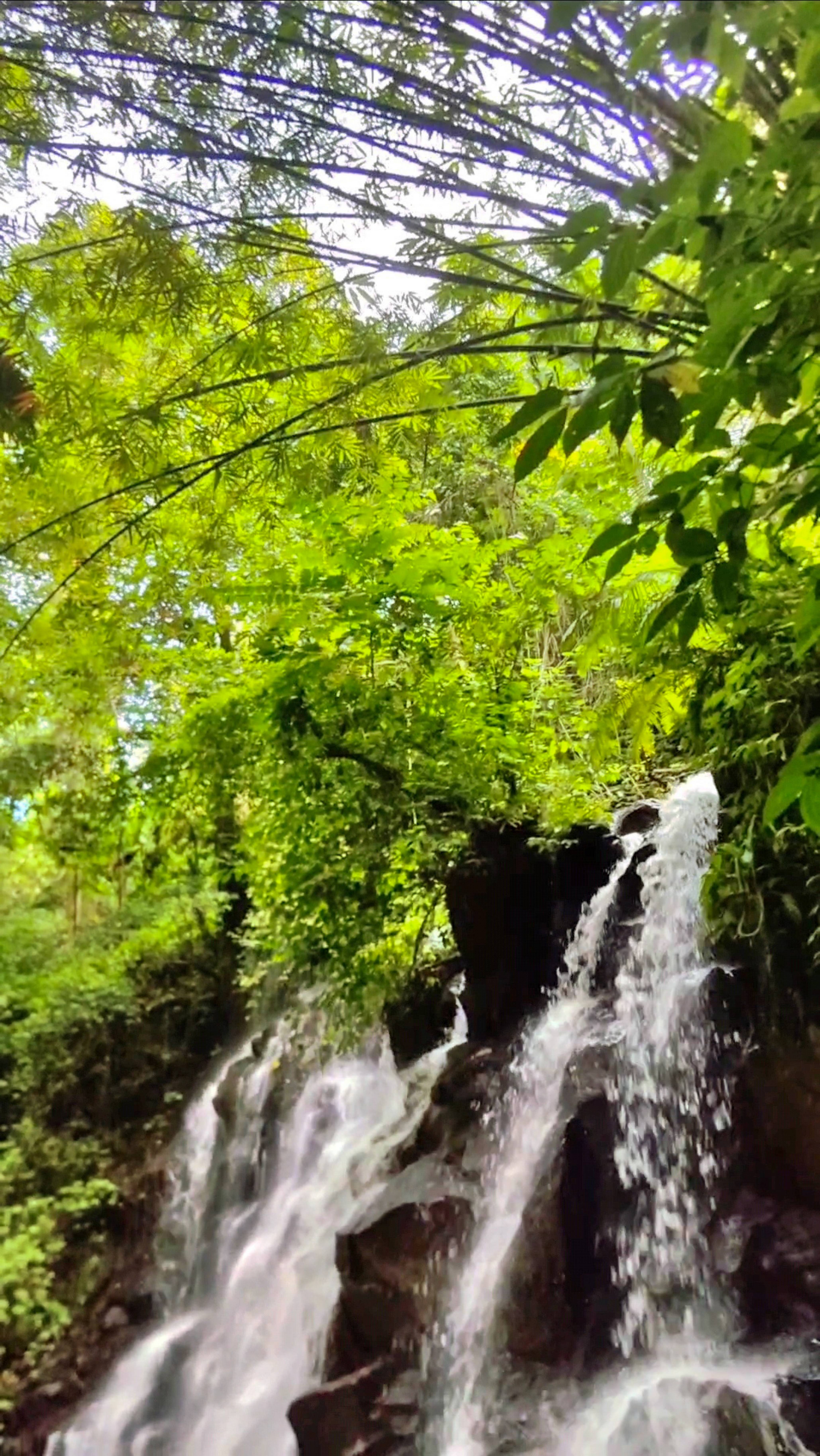 Слишком инстаграмное место на Бали. Водопад Канто Лампо.