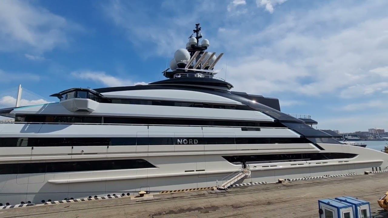 ОДНА ИЗ САМЫХ ДОРОГИХ ЯХТ ОЛИГАРХА ВО ВЛАДИВОСТОКЕ 31.03.2022