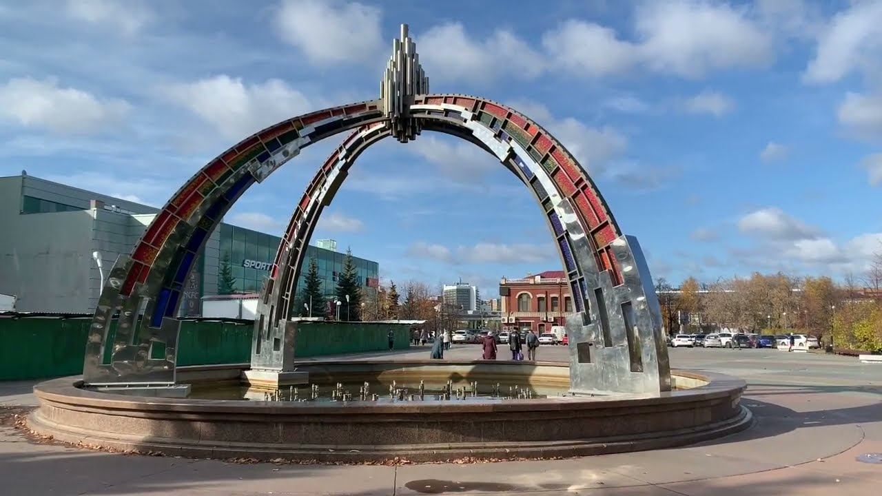 2021 год. Тюмень. Обзорная экскурсия по городу. Часть 2: Рынок, Сараи, Площадь Памяти, Мельникайте.