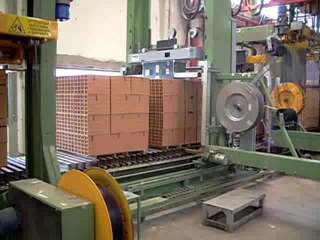 Передвижная стреппинг машина OMS RG08 упаковка кирпича