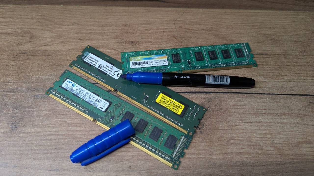 Глупый эксперимент - будет ли работать компьютер, если оперативную память разукрасить фломастером?