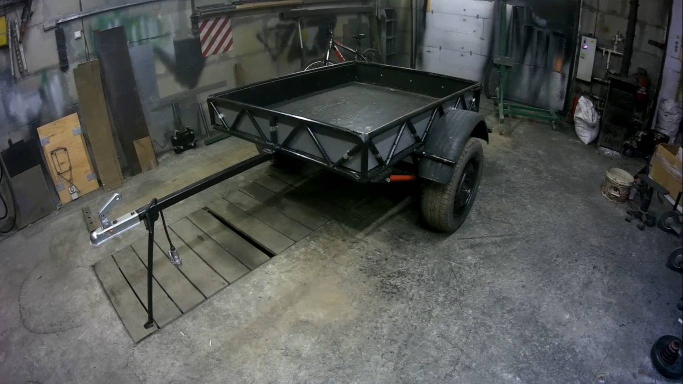 Самодельный прицеп или куда использовать старые кровати.