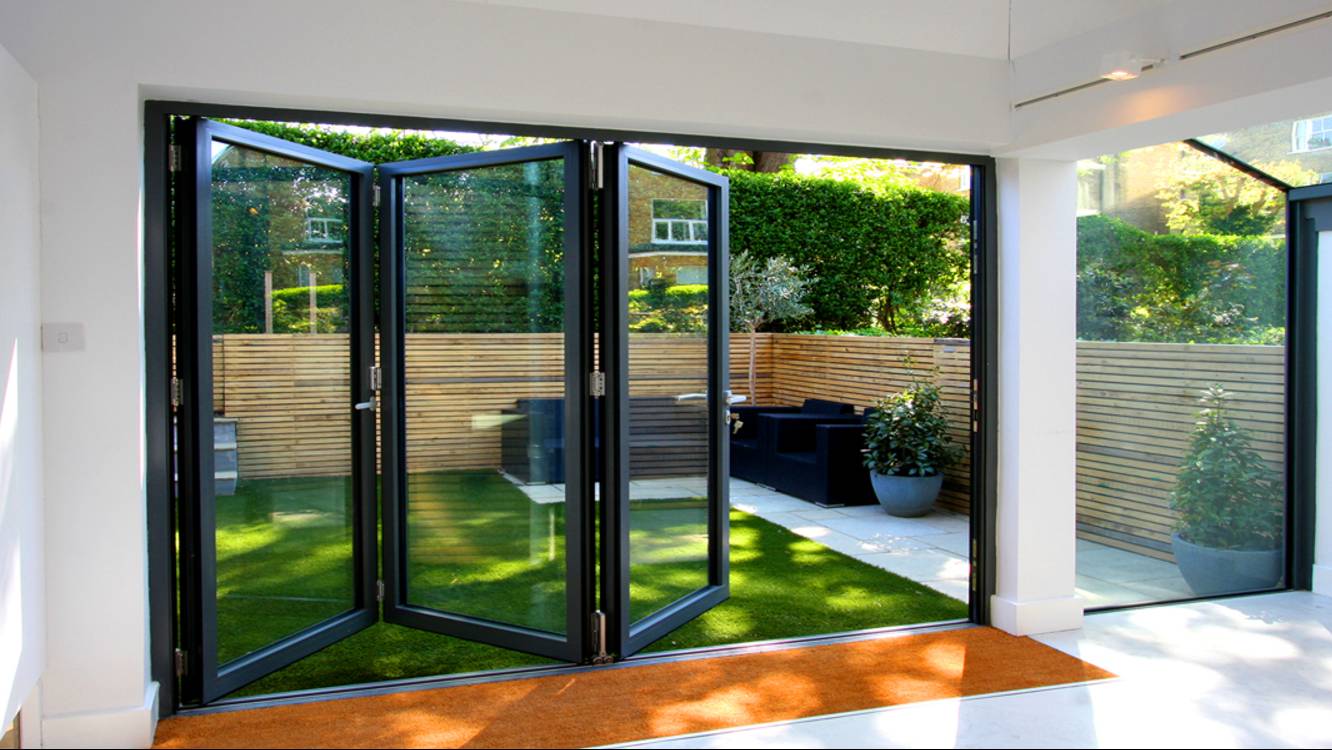 Образец работы сдвижной двери ALUTECH BF73