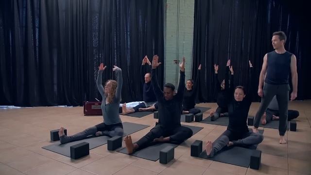 Travis Elliot - 30 Minute Yin Yoga for Flexibility: Relieve Lower Body Tension & Find Comfort