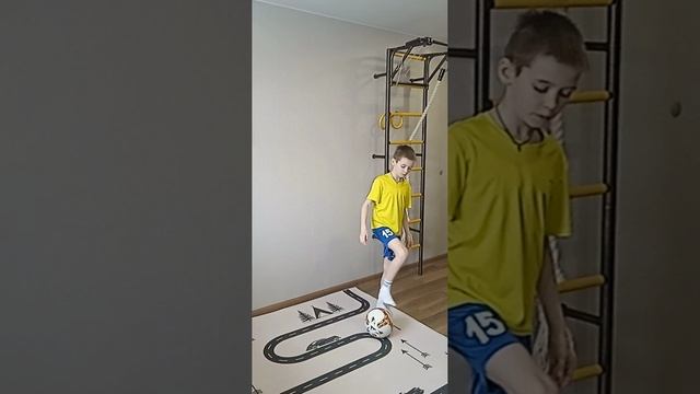 Упражнения для новичков в футболе (4часть)