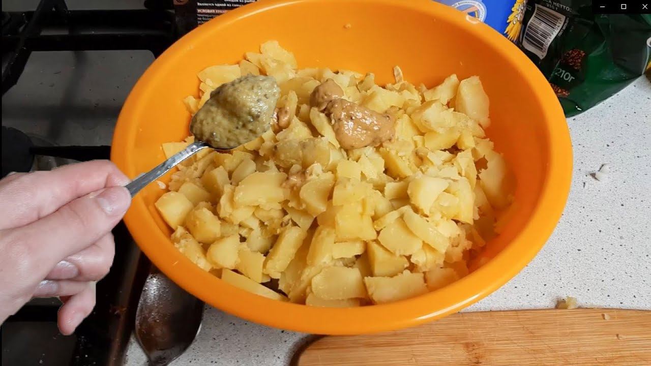Вкусный салат из Германии на новогодний стол. Рецепт салата, блюдо из картофеля. Рецепт.
