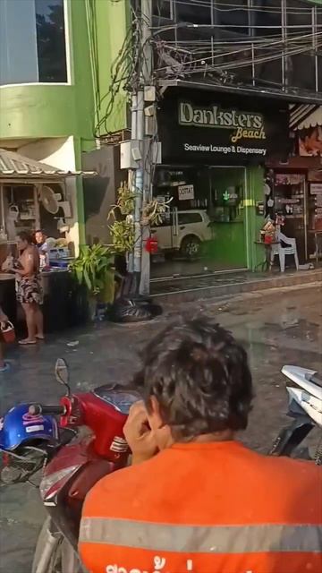 Beach road Pattaya. Сонгкран