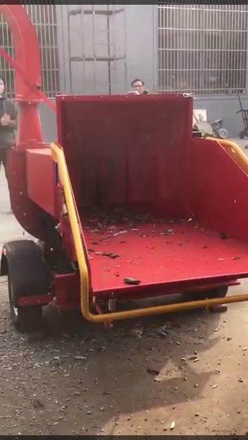 Утилизатор веток | CP150-T Аймери в работе  PROFTEHNIKA-RU