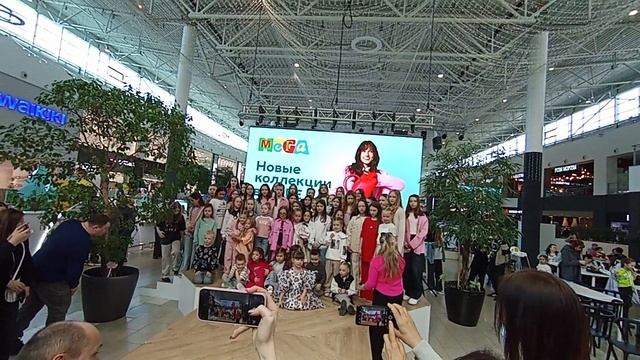 Показ детской коллекции в МЕГА Омск