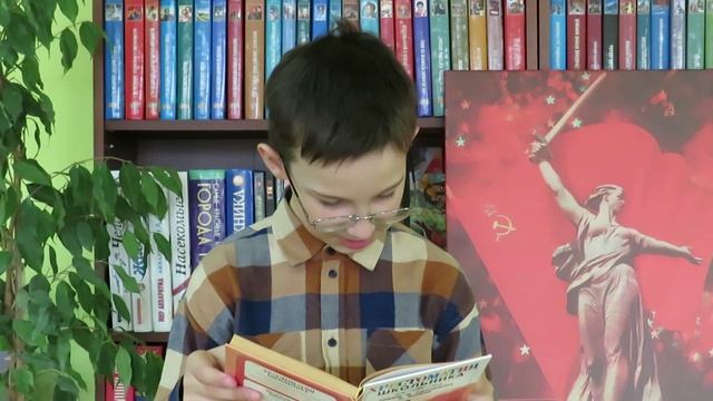 Старшинов Н. "Я был когда то ротным запевалой" Читает Айникеев Костя