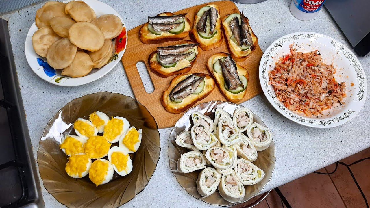 5 Обалденных Закусок на Новый год 2025. Праздничный стол 2025 5 блюд закусок.