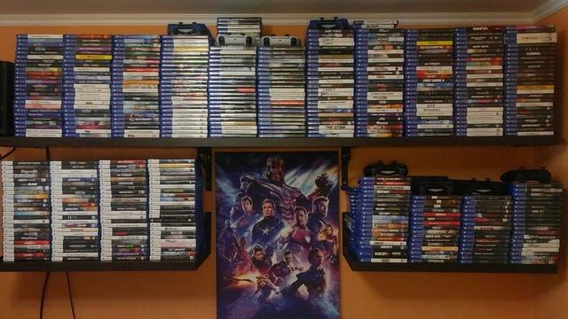 Моя коллекция игр на ps4 и ps5 , большие изменения произошли за 3 месяца .