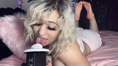 AriLove ASMR Hi, It’s Your Girlfriend ♥️ Can I Please Eat Your Ears?