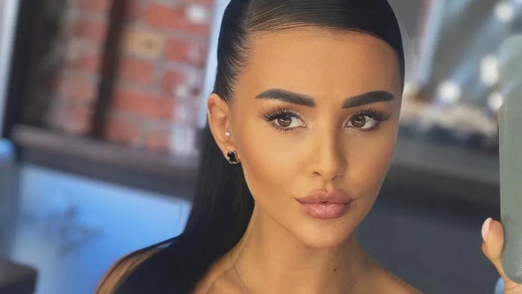 ДОМ 2 ЗА КАДРОМ - Кристина Бухынбалтэ ссорится с Эльвирой Гох и продолжает поиски себя