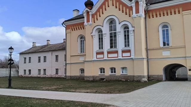 Прогулка по монастырю.