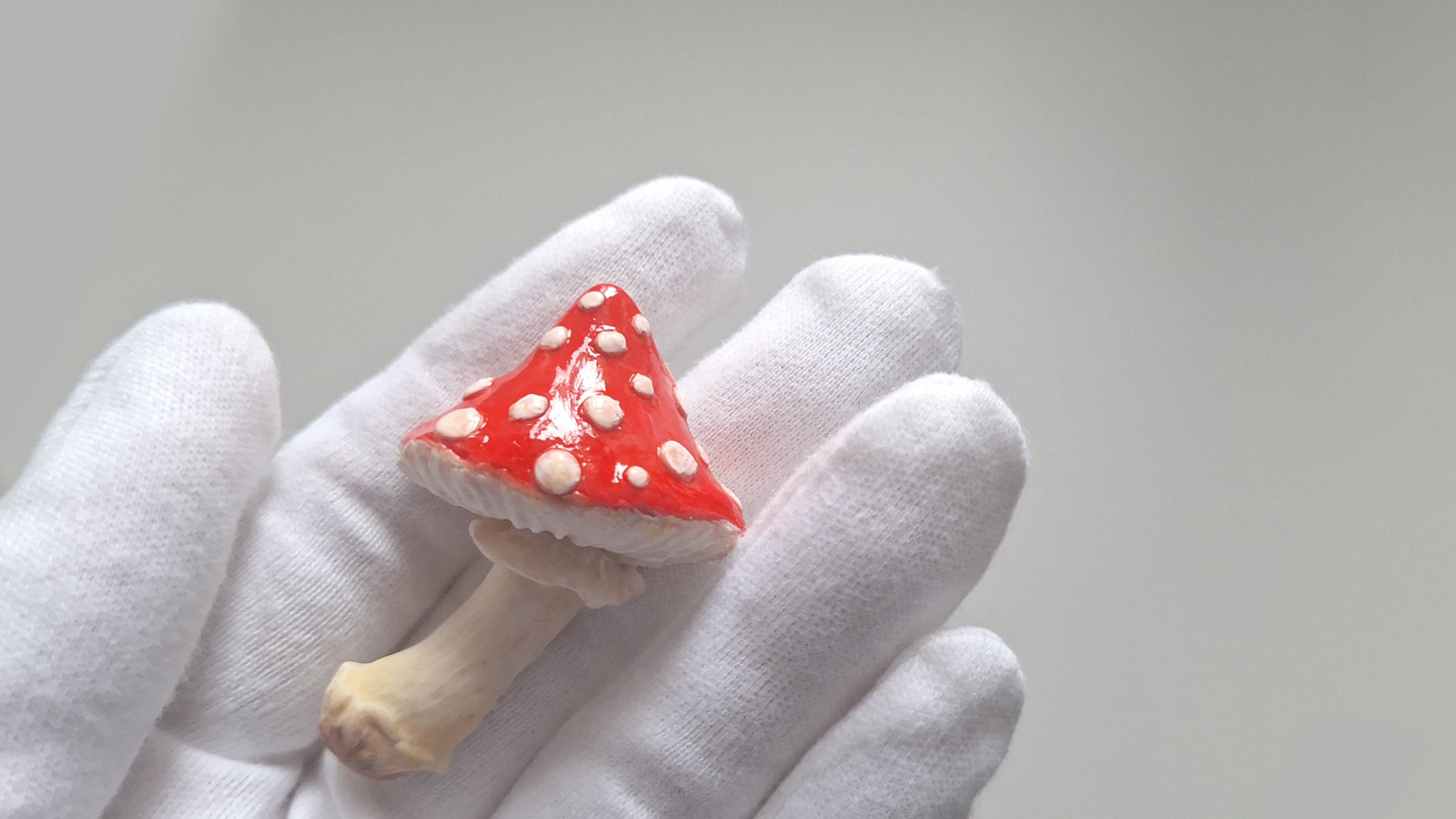 Брошь Мухоморчик.