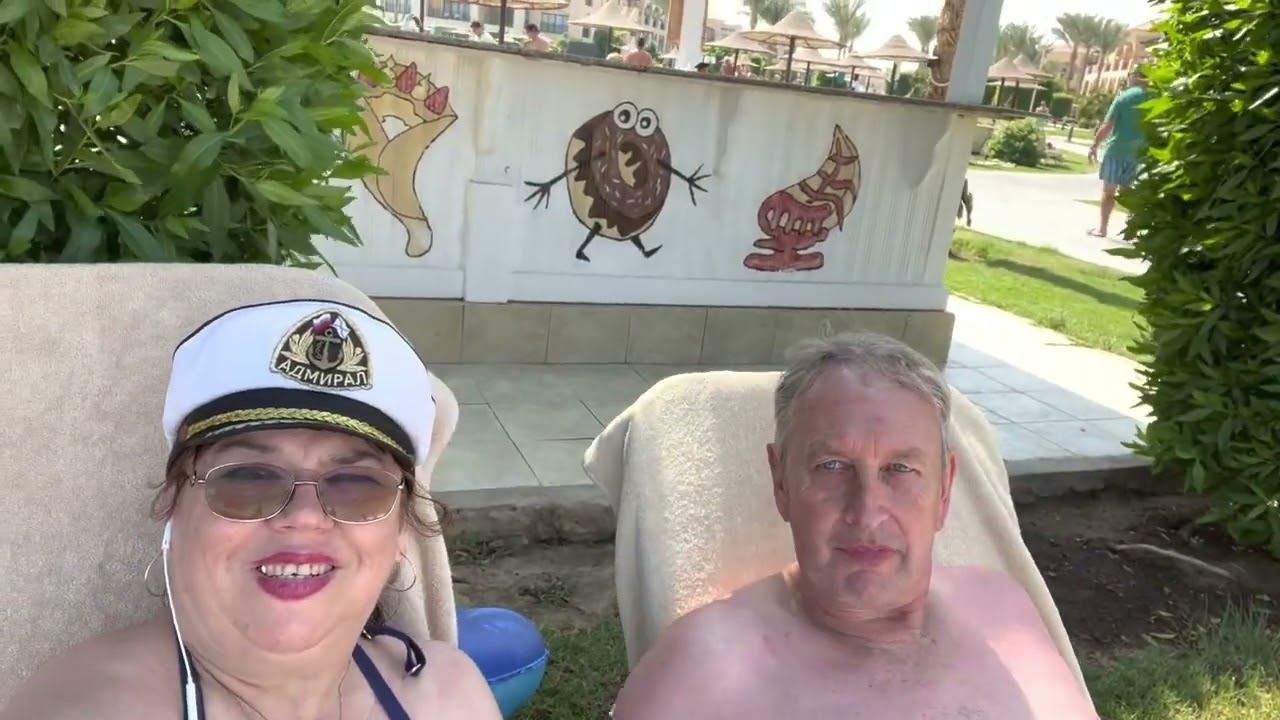 Существо неизвестной породы. Снова о еде и море. Наш отпуск в Египте.