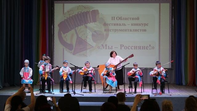 Ансамбрь "Веселые Потешки", р.н.п. "В субботу"; укр. нар. п. Ой, лопнул обруч