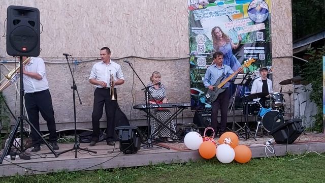 30 Music Hall/Мьюзик Холл