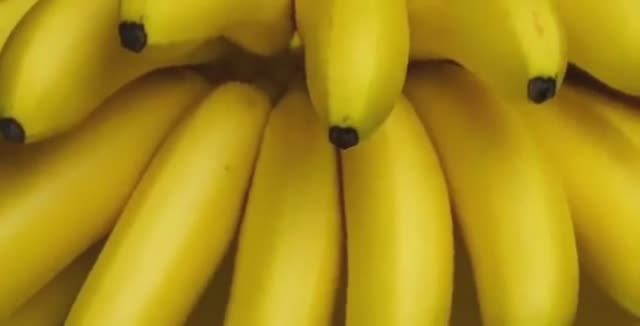 ... Как выращивают и обрабатывают Бананы....