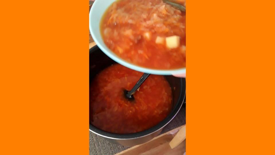 И скажите мне, что это не борщ... 😁