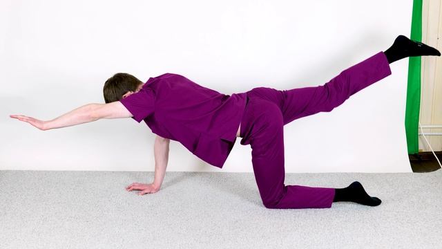 №8 Упражнение "корсет позвоночника". Одновременный подъем Руки и Ноги по диагонали