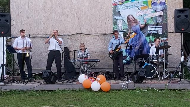 26 Music Hall/Мьюзик Холл