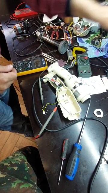 Диагностика неисправности силовой платы  F2847 погружного миксера APACH AHM250V200