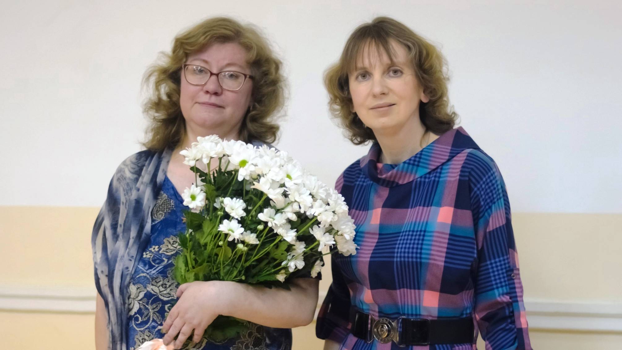 Презентация поэтического сборника «Семейные фотокарточки» (Шаг навстречу)