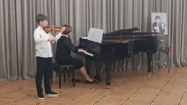 Ш. Берио Концерт N9, 1 часть.mp4