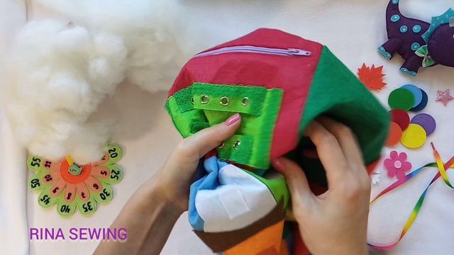 Развивающий кубик из фетра.mp4