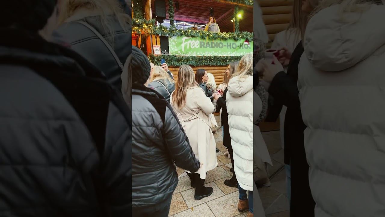 Англичане отвисают на рождественском рынке в Бирмингеме