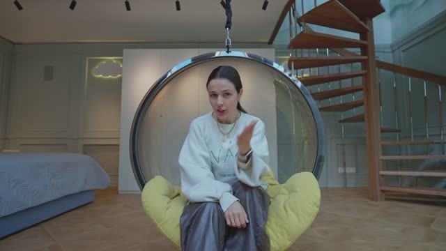 Двухэтажная комната. МАМКА