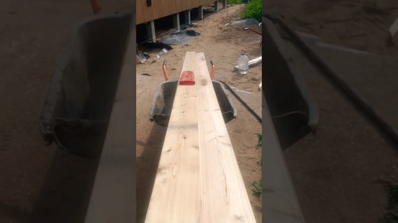 Устройство парковки и отмостки на участке