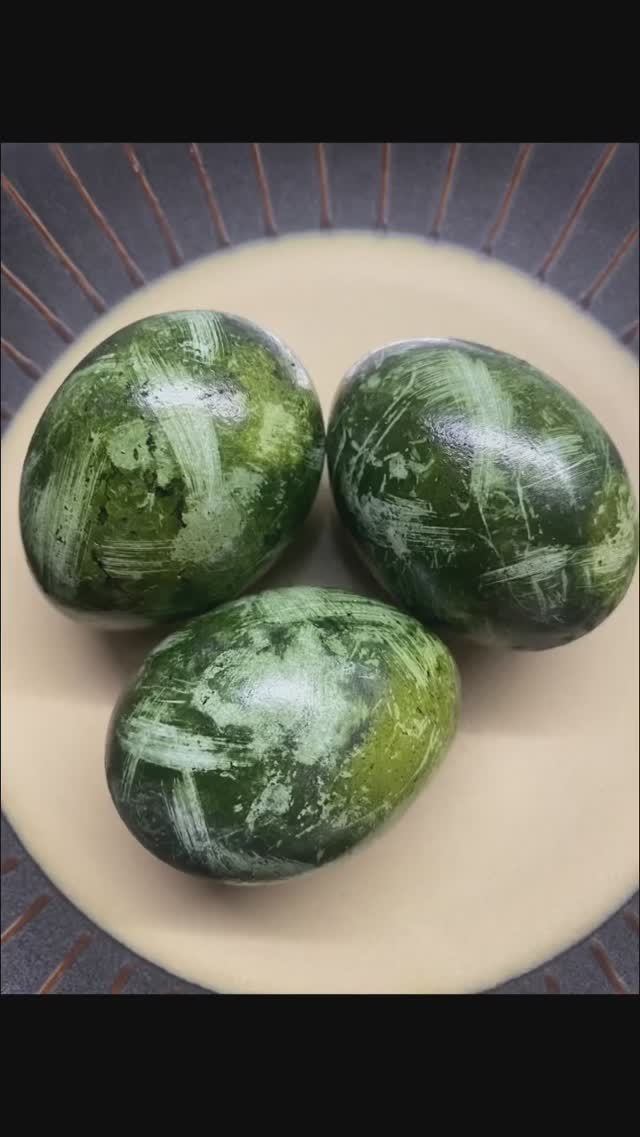 Покрасить яйца(без химии)каркаде и куркума.Простой способ #shorts