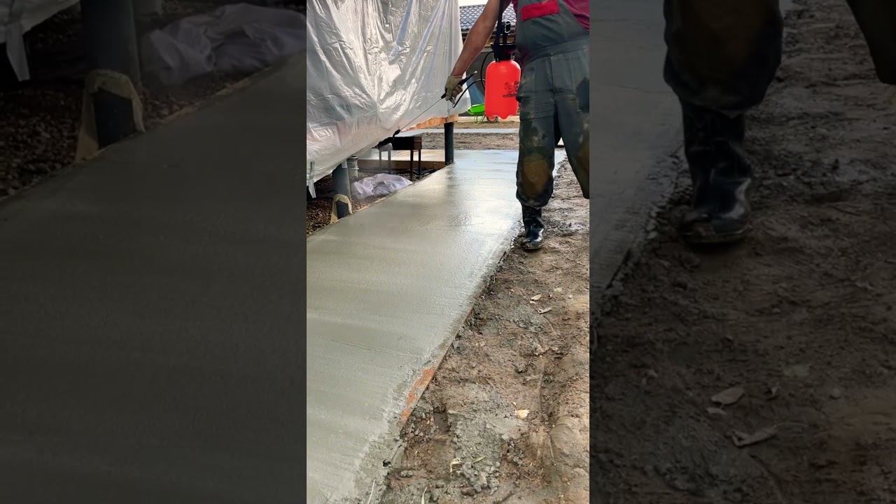 Бетонирование отмостки вокруг бани.#бетонирование #отмостка #благоустройствоучастка