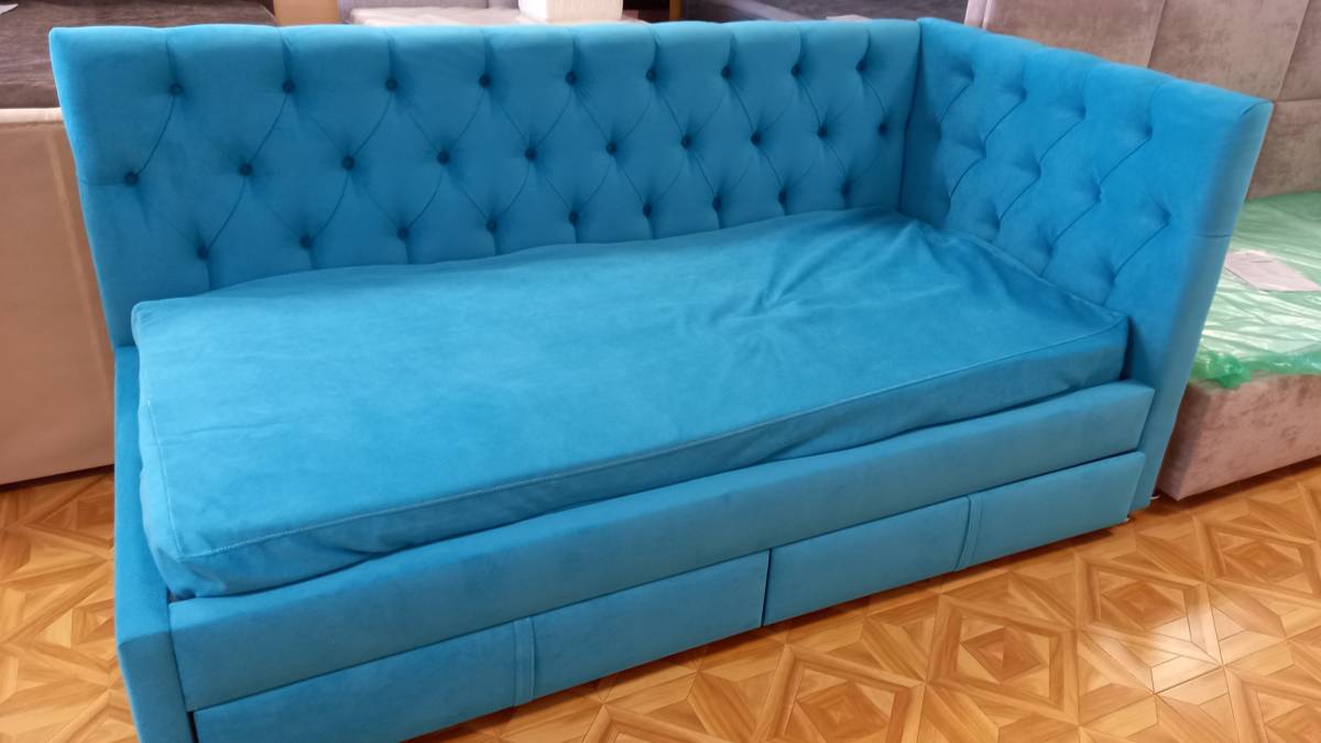 Обзор угловой кровати Шарлиз