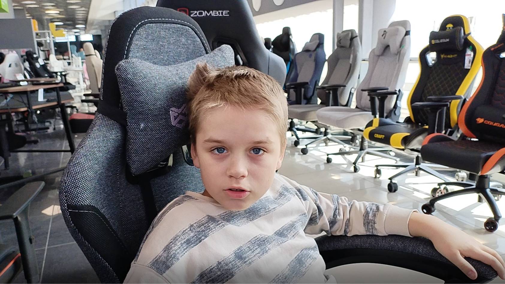 Как мы компьютерное кресло, внуку покупали.