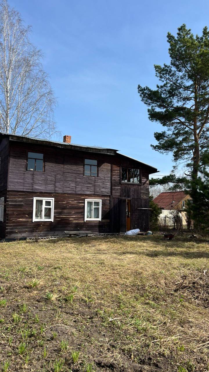 Риэлтор на даче №1.