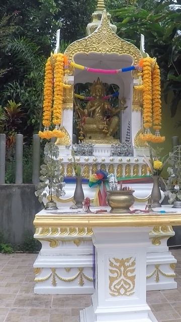 Домик духов (Тайланд, архив)