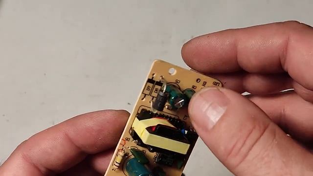 Обзор отличного китайского БП 12 вольт и 2А.