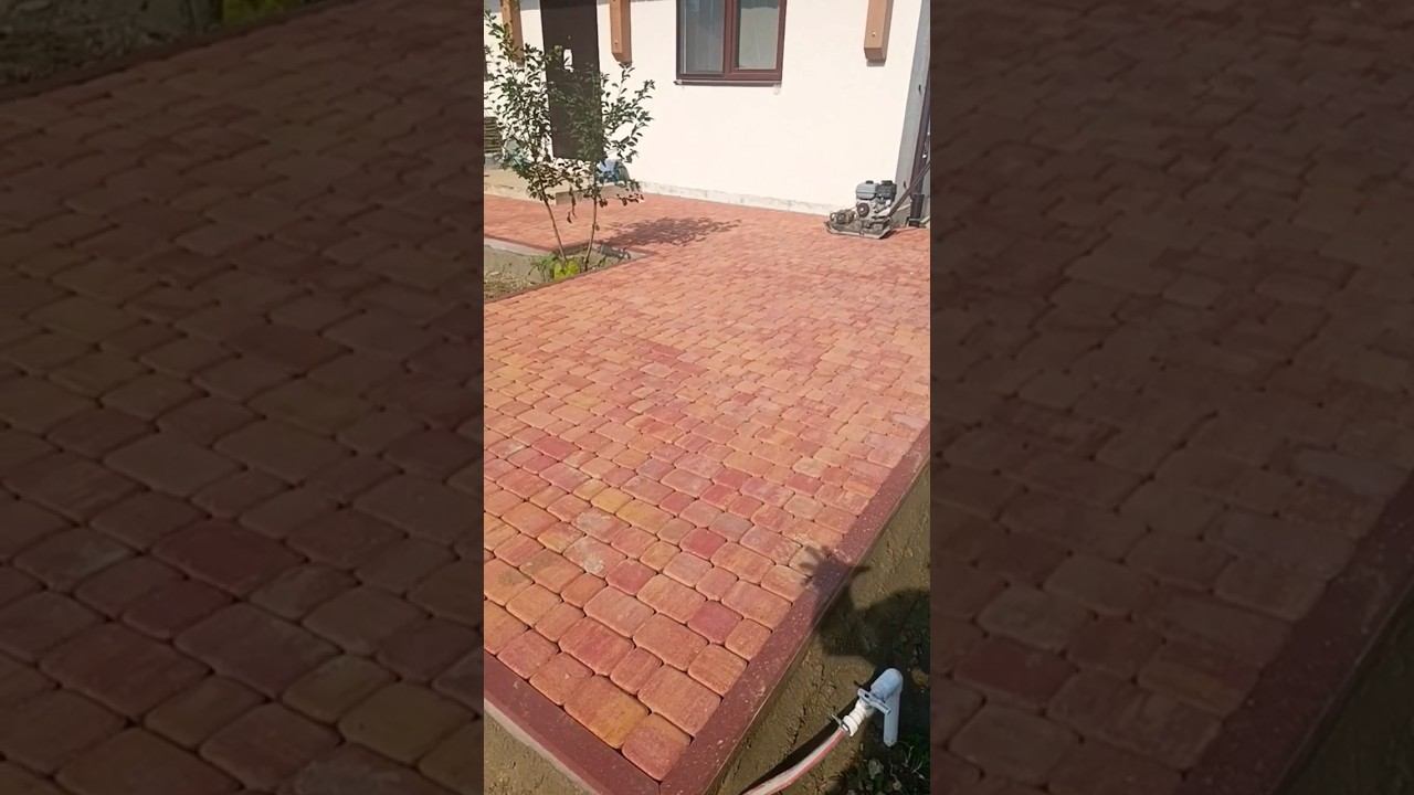 Мощение плитки на жëстком основании.