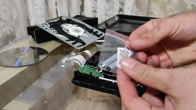 Ремонт привода PS4 плохо вставляется выезжает диск