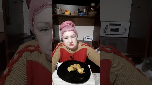 Мукбанг / жареная картошечка слайсами  да какая вкуснятина 😋👍