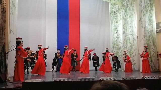 Танцевальный ансамбль Калмыкии Тюльпан