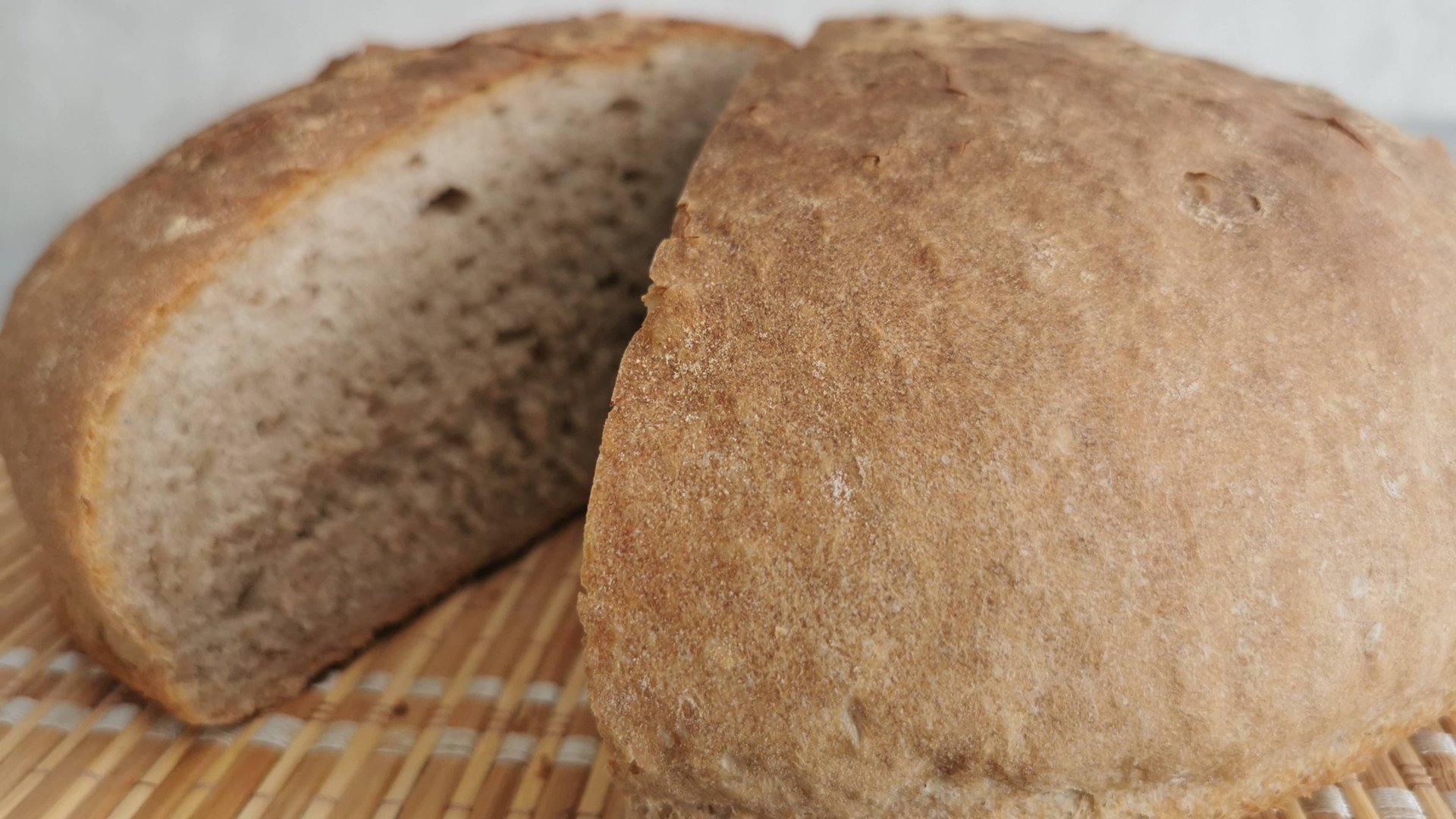 Пшенично-ржаной хлеб. Мягкий и вкусный хлеб, очень простой в приготовлении.